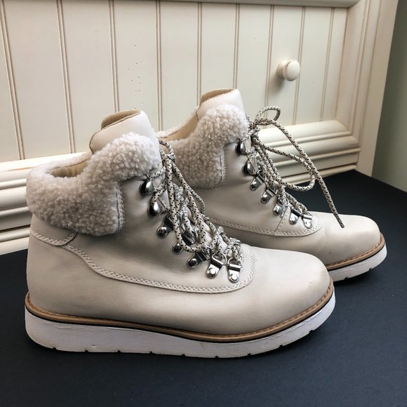 Esprit Boots With Fur